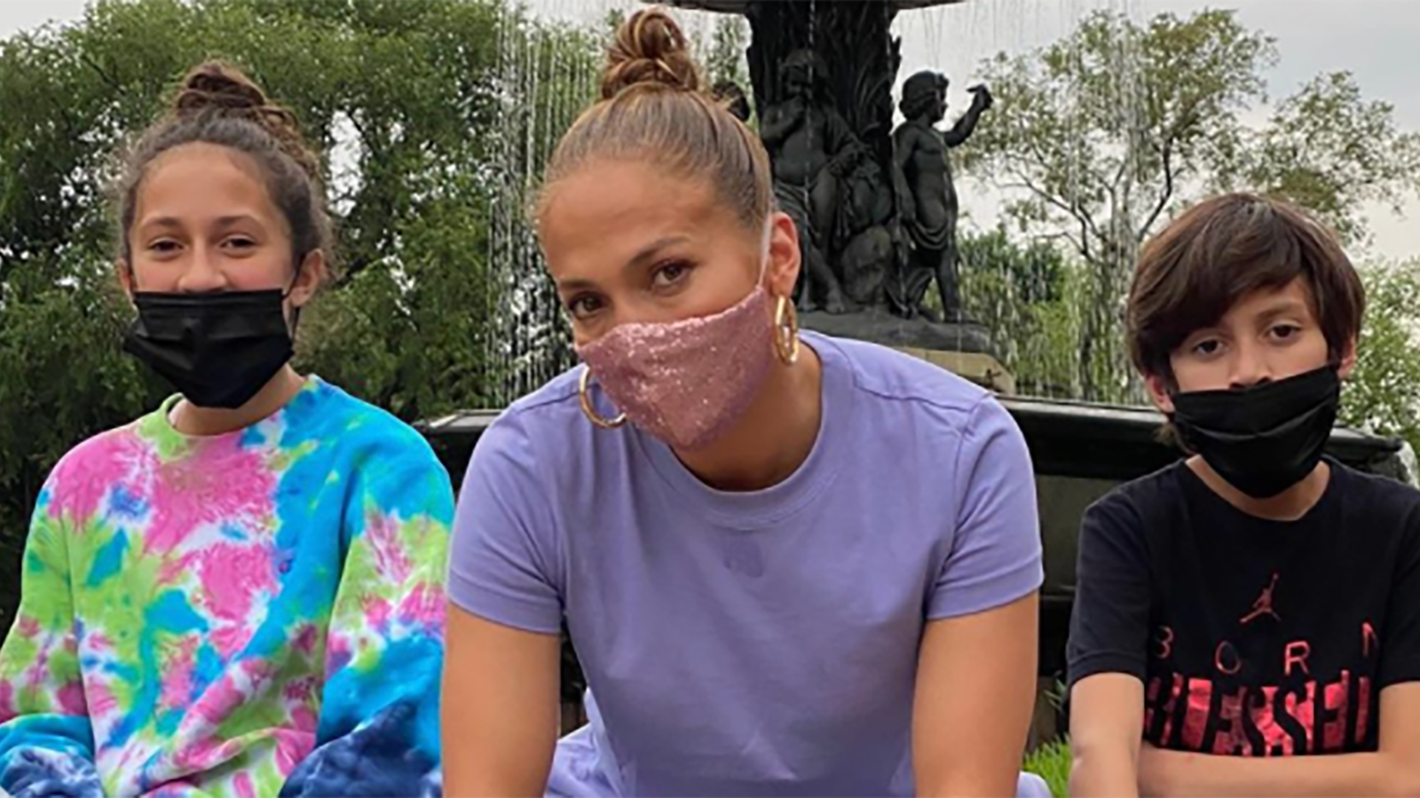 Jennifer Lopez Joins Dance Challenge With Kids