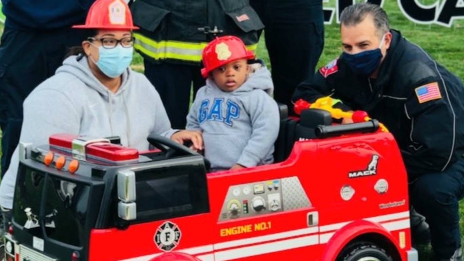 Firefighters Welcome Home 3-Year-Old After Cancer Treatment
