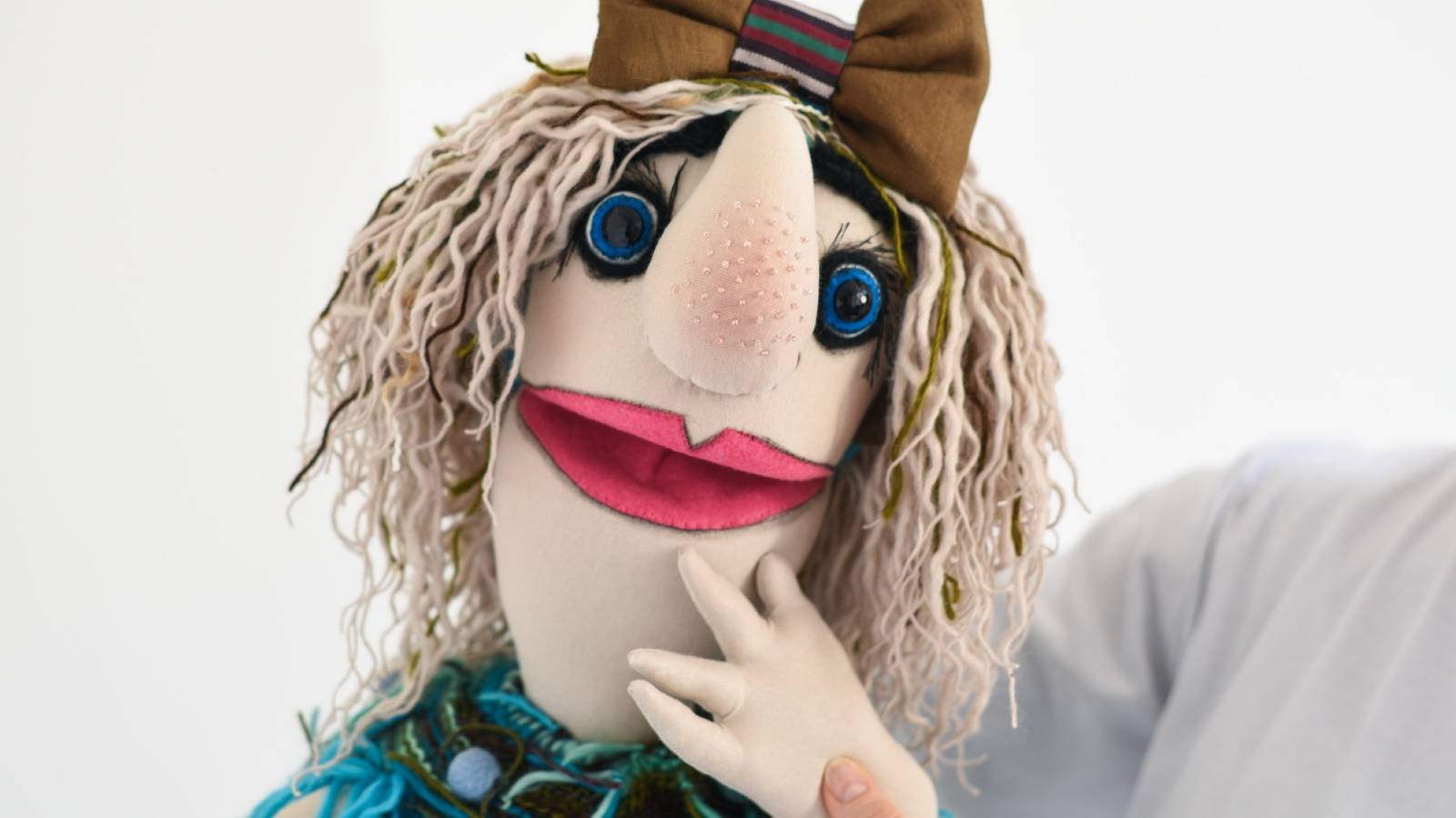 Autistic Kids Respond Positively To Puppets