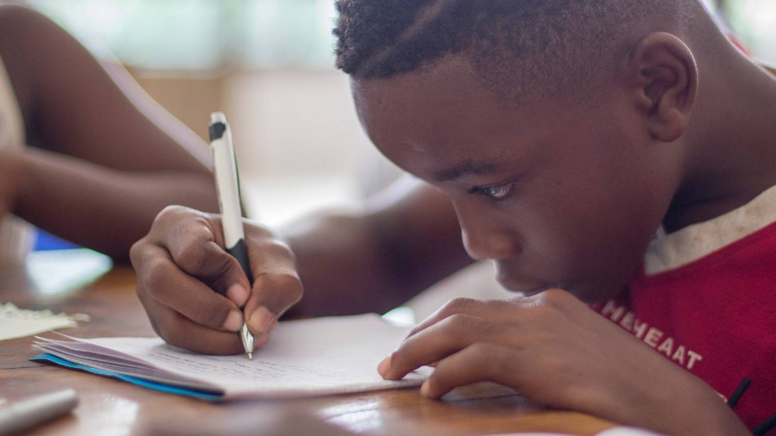 Why Taking Notes With A Pen & Paper Is Important For Kids