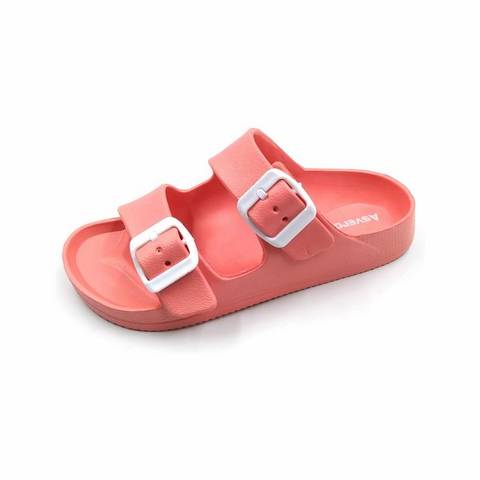 The Best Slip-On Shoes For Kids That Are Great For The Warmer Months